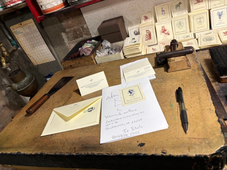 Venice – a traditional printer at work – The Educated Traveller